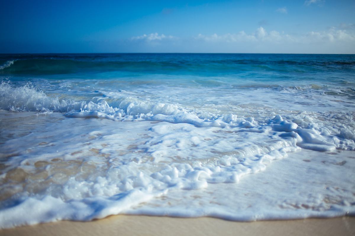 Free Photo Ocean Waves Closeup Of Clear Blue Water